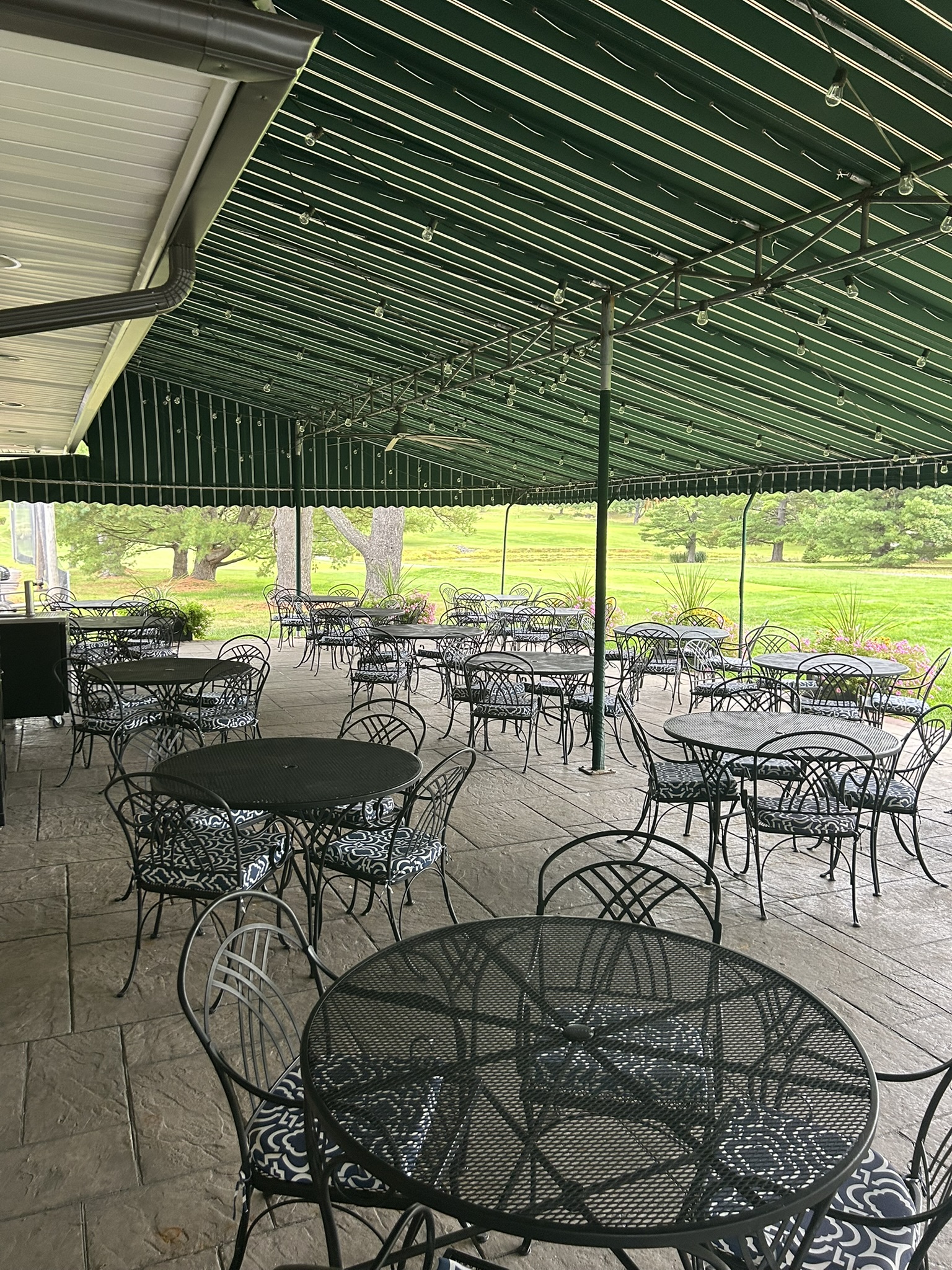 Tavern on Ten - Northampton Valley Country Club
